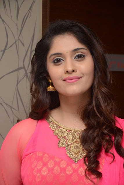 Surabhi HD Wallpapers: Surabhi Images