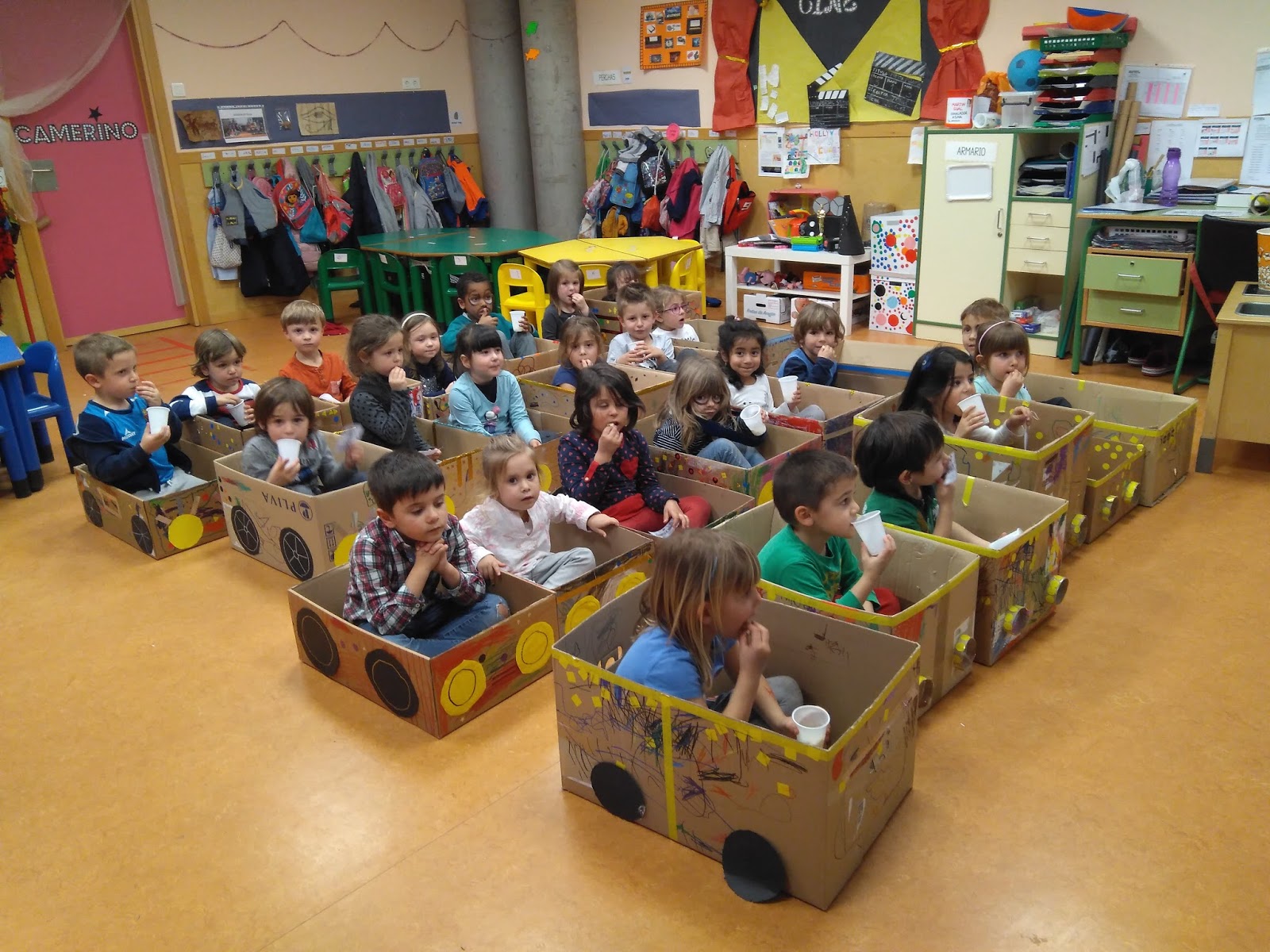 Mi cole es un museo: SESIONES DE CINE EN 2º DE INFANTIL