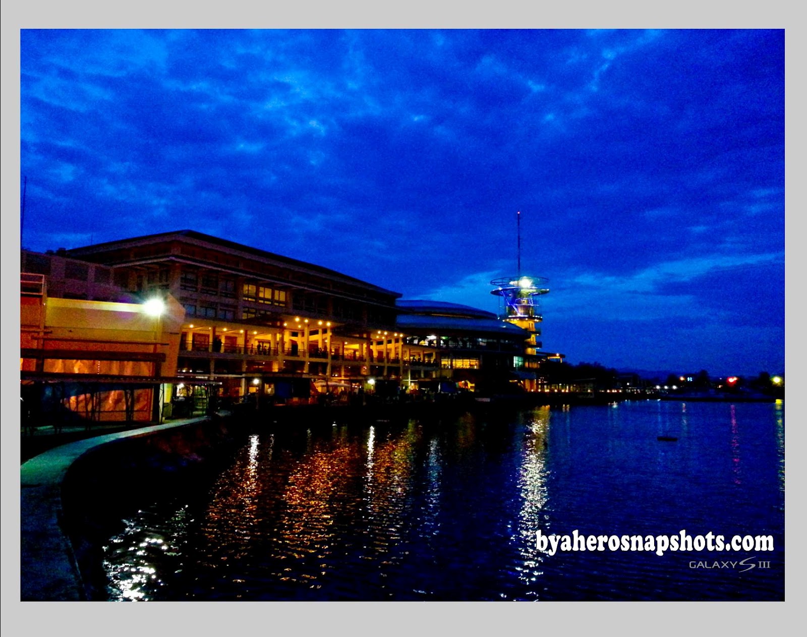 Byahero: Snapshot | Embarcadero de Legazpi by night