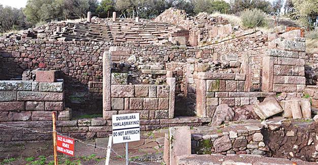 Aigai (Aeolis), Turkey - Ancient Encyclopedia