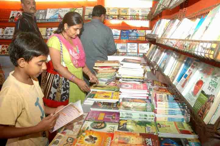 View Patna: 5th National Book Fair draws huge crowd