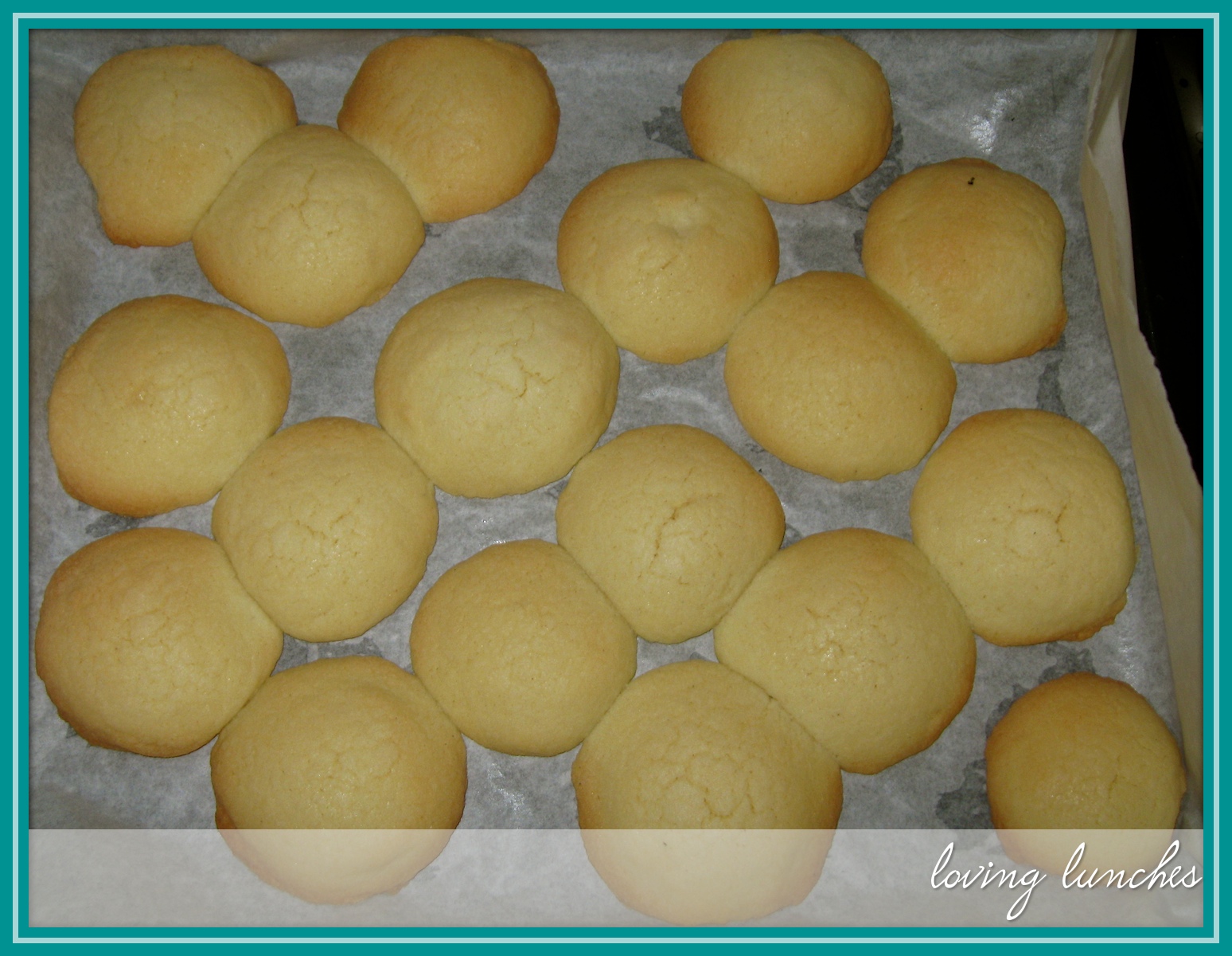 Loving Lunches: Shortbread Lollipop Angels