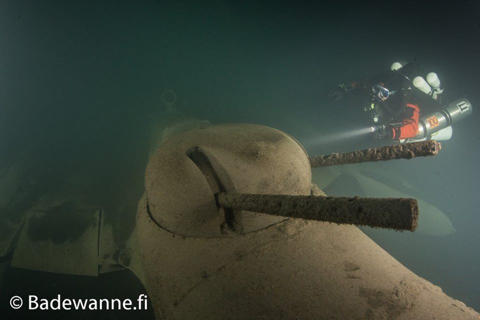 BelgianAviationNews: [Vintage_and_Warbirds_Pictures] A-20 Wreck