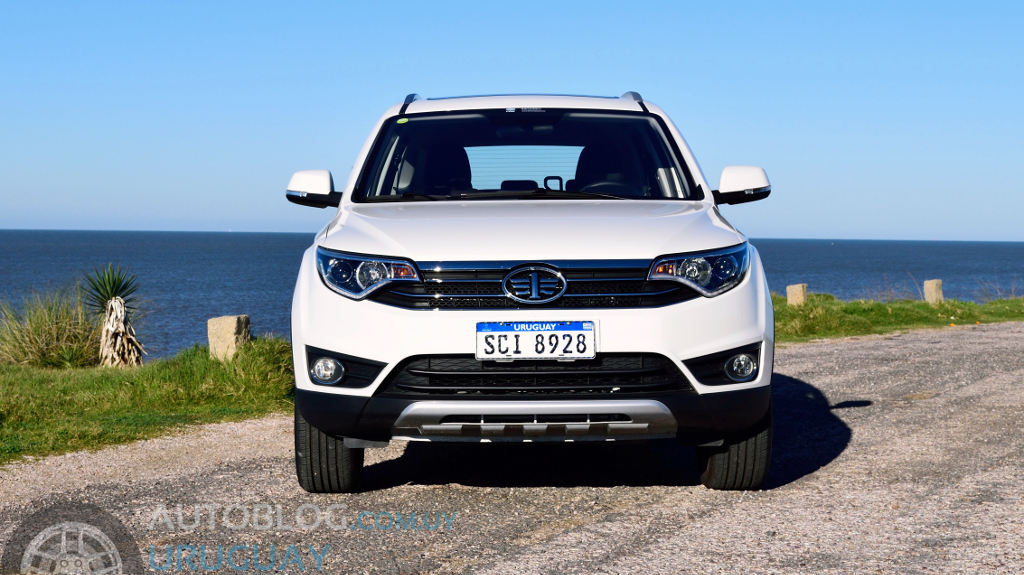 Prueba: FAW R7 1.6 Luxury Hi Tech : Autoblog Uruguay | Autoblog.com.uy
