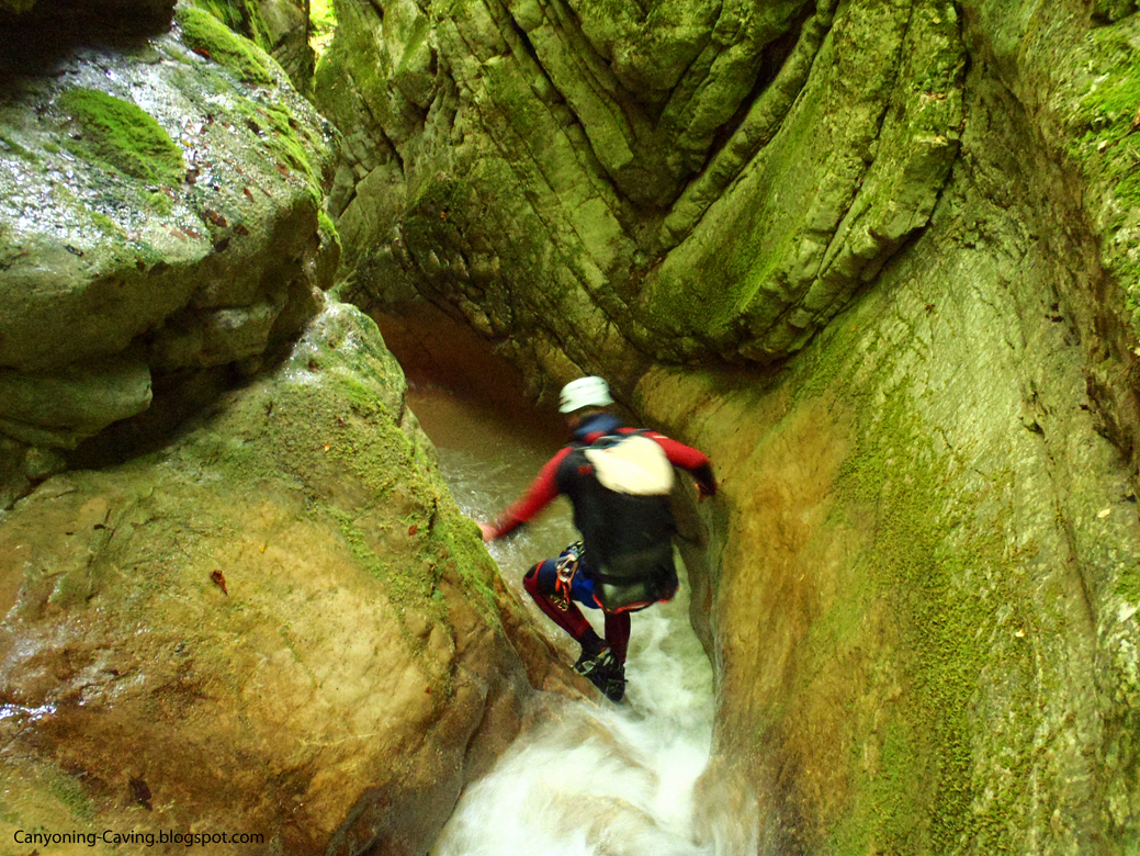 Canyoning - Caving: Φαράγγι "Ροσκά", Ευρυτανία