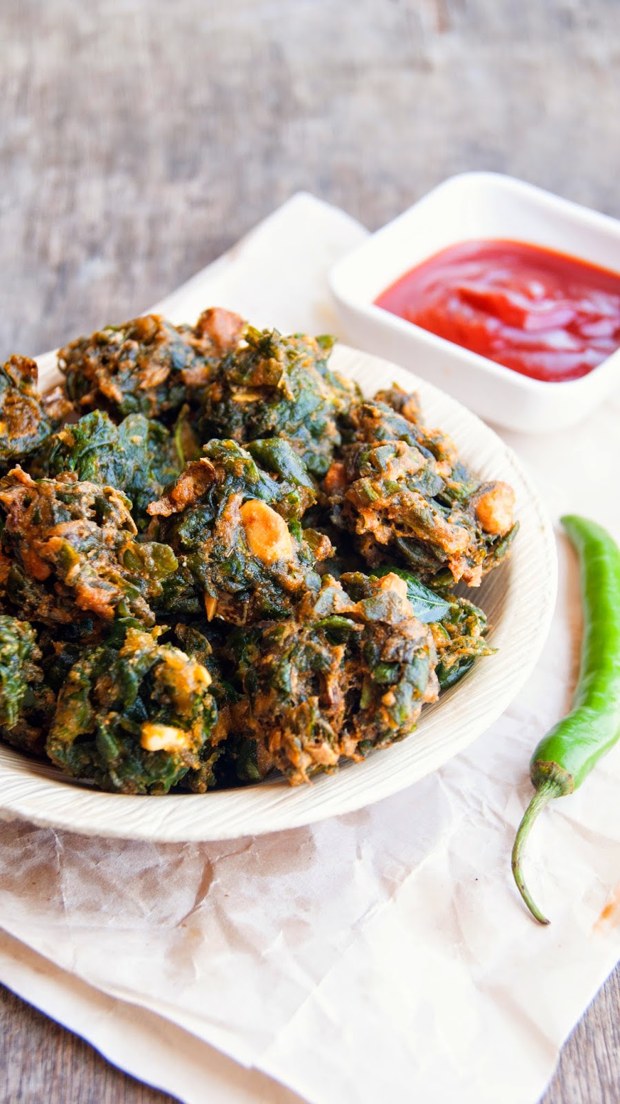 Always Hungry: Palak Pakora / Spinach and Cashew nuts fritters