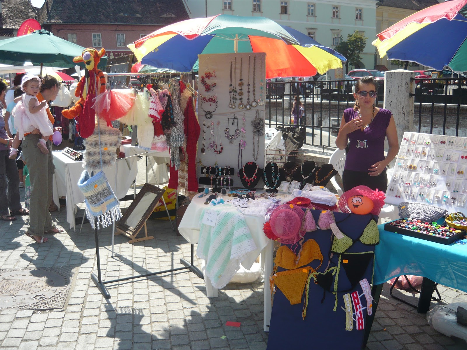 Ella Croche: "Targuri si expozitii handmade