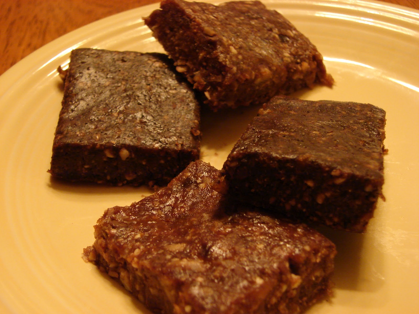 Teresa's Table: Raw "Larabars"