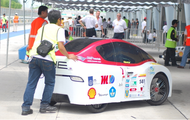 ITS TEAM - SAPU ANGIN SHELL ECO MARATHON 2012