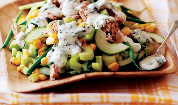 In en om die huis: Seldery- en komkommerslaai