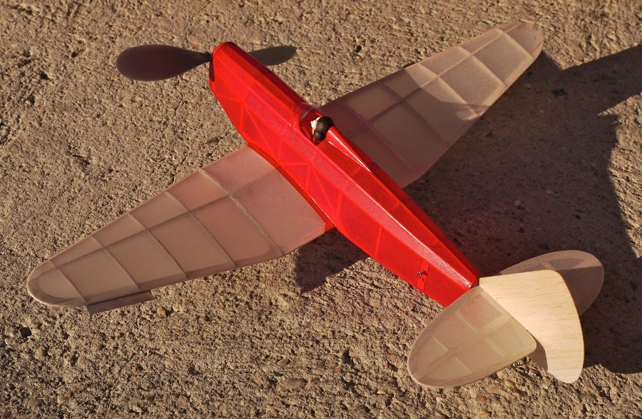 Free Flight -Vintage model airplane- cars-model retro avion et voiture ...