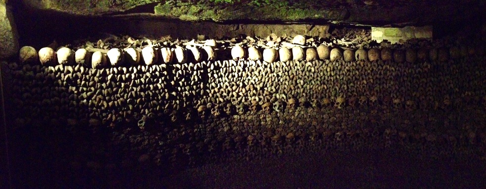 A creepy trip through the Catacombs | Laura & Bryan travel Europe