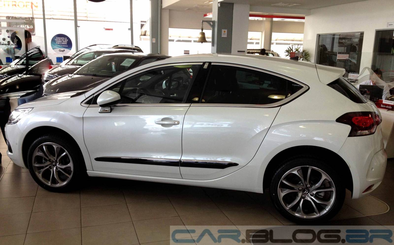 Citroen DS4 chega às lojas com preço de R$ 110 mil reais