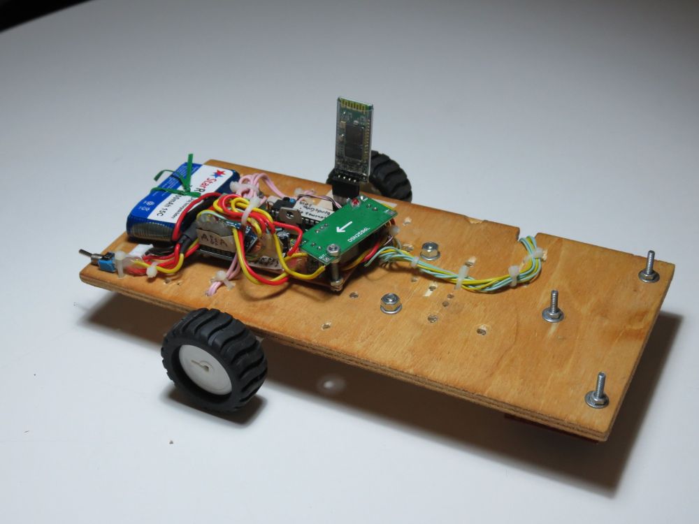 Davide Gironi: InLinea01: A PID controlled line following robot build ...