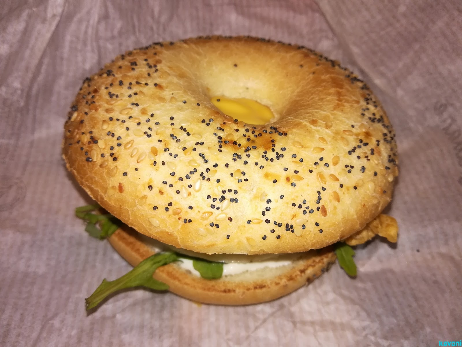 kavoniho žrádlo: Snídaňový bagel s vajíčkem a sýrem, KFC