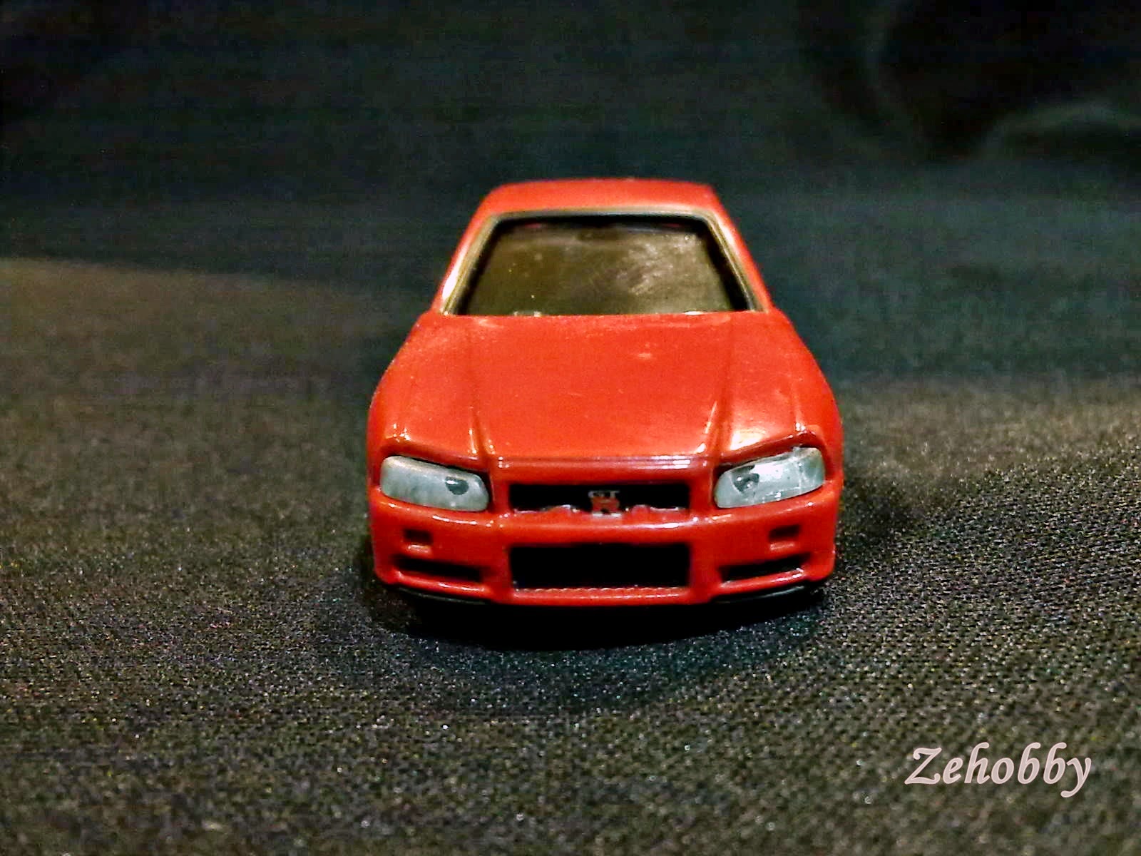 Zehobby: ~ Tomica Limited Nissan Skyline R34 (RED)