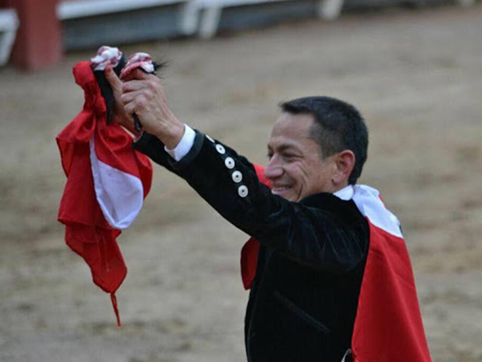 Panorama Taurino Del PerÚ Enrique Caro “chibolo De Lima Triunfador Del Festival Pro Navidad Del