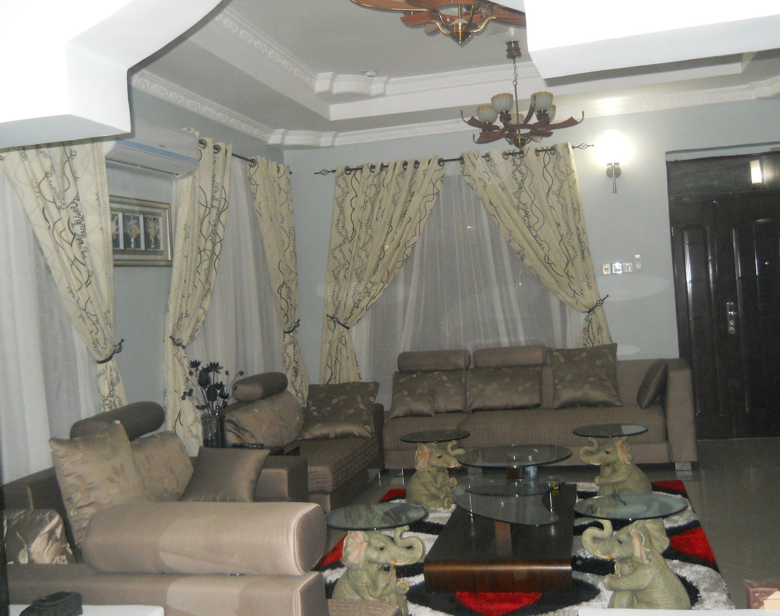 Kitchen Design : Site Mbezi beach.....Tuliweka pazia...na chuma za pazia