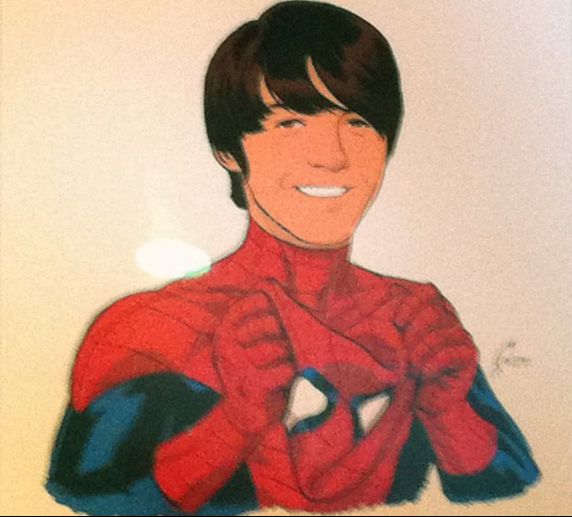 Drake Bell Spain: Trailer y fotos de 'Ultimate Spiderman'