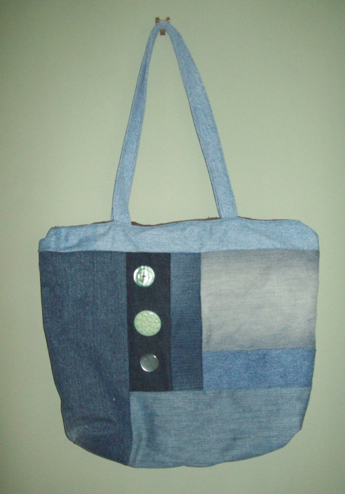Sewing for Utange: Button bags