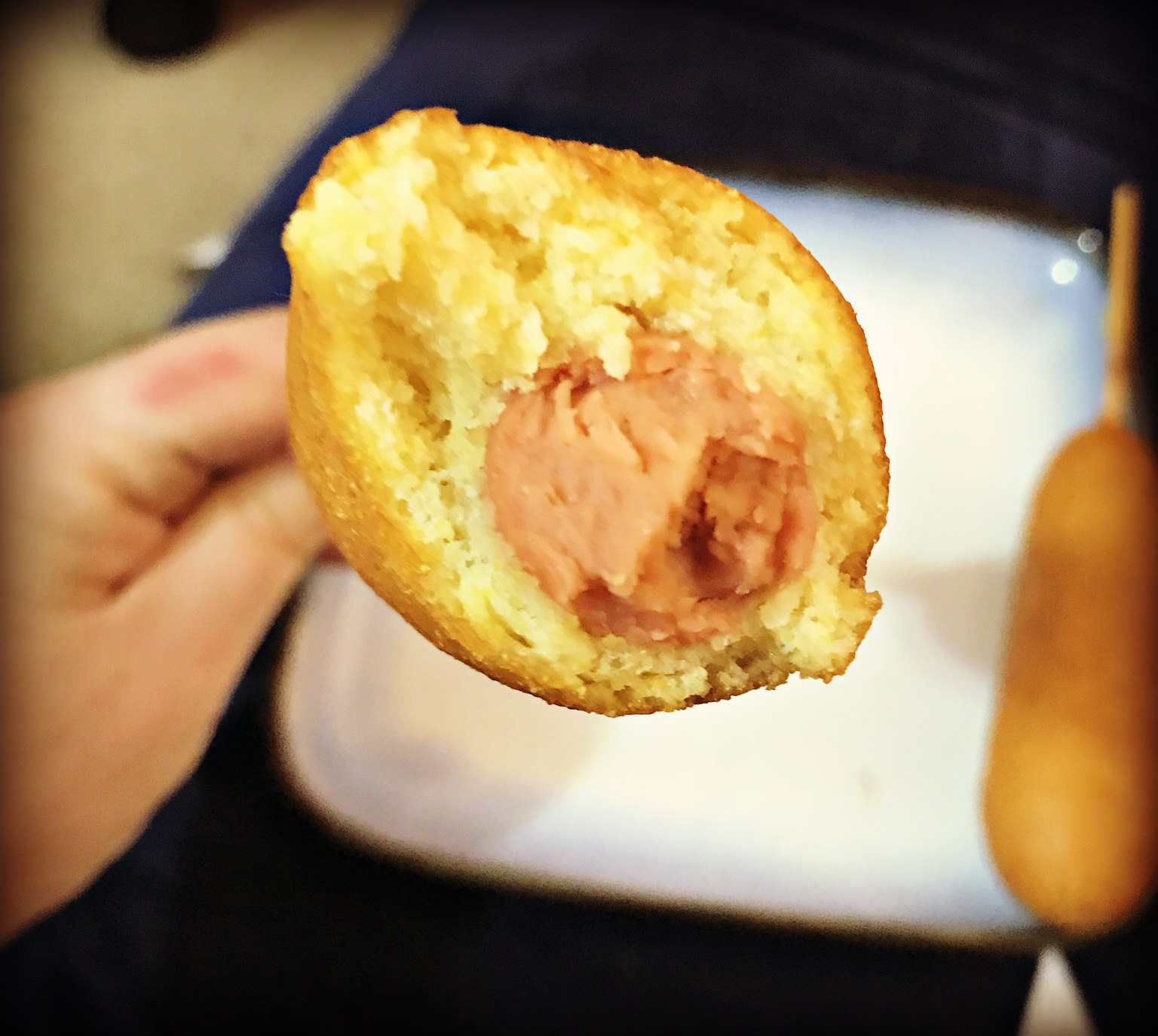 Angel In Munchieland: Morning Star Farms Veggie Classics Corn Dogs Review