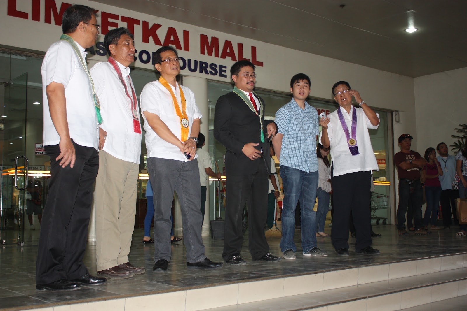 US AMB. HARRY K. THOMAS, JR. AT THE ORO BEST EXPO – Elmer Francisco