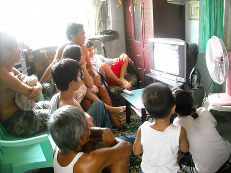 Most Pinoys Pastime..: Watching TV..!