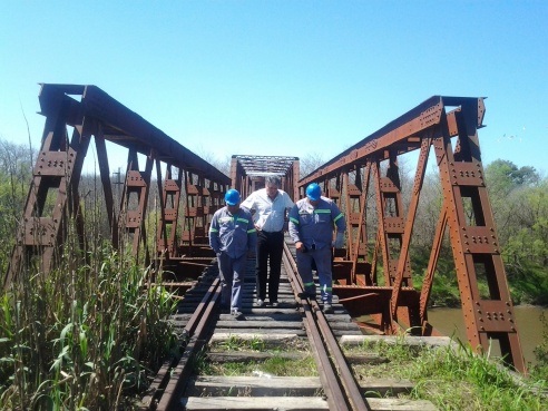 CRÓNICA FERROVIARIA: ENTRE RÍOS: LA UEFER CONTINÚA LOS TRABAJOS DE ...