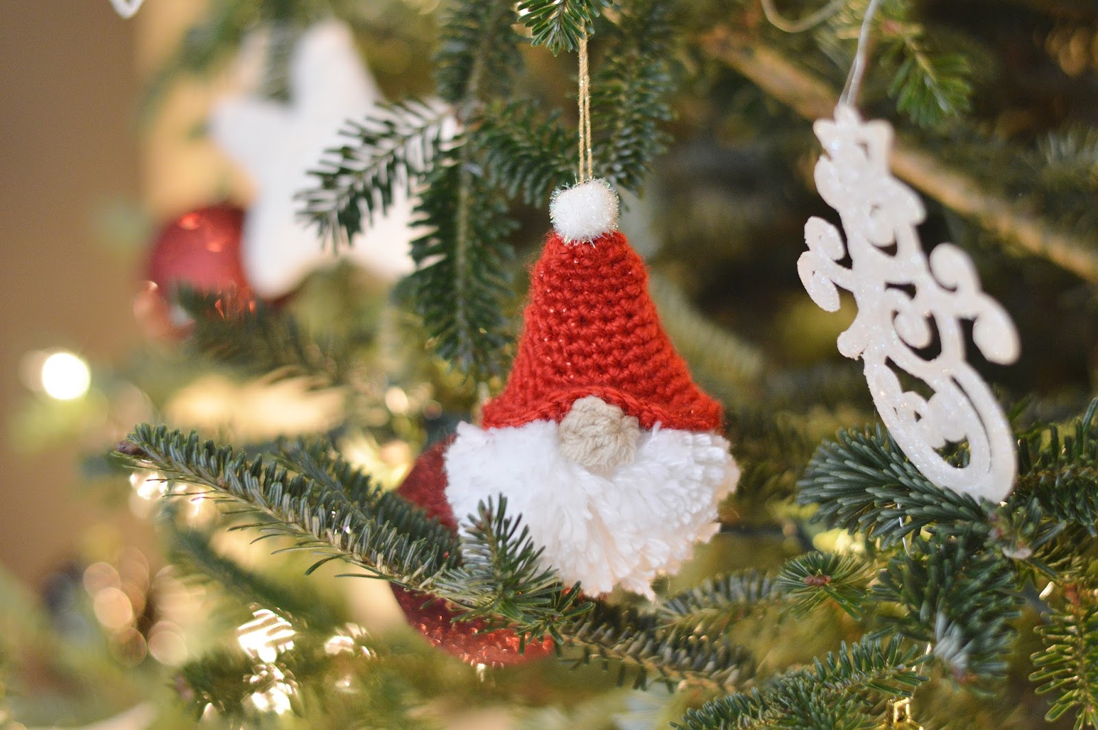 With Alex: Puffball Gnome Ornament Free Crochet Pattern
