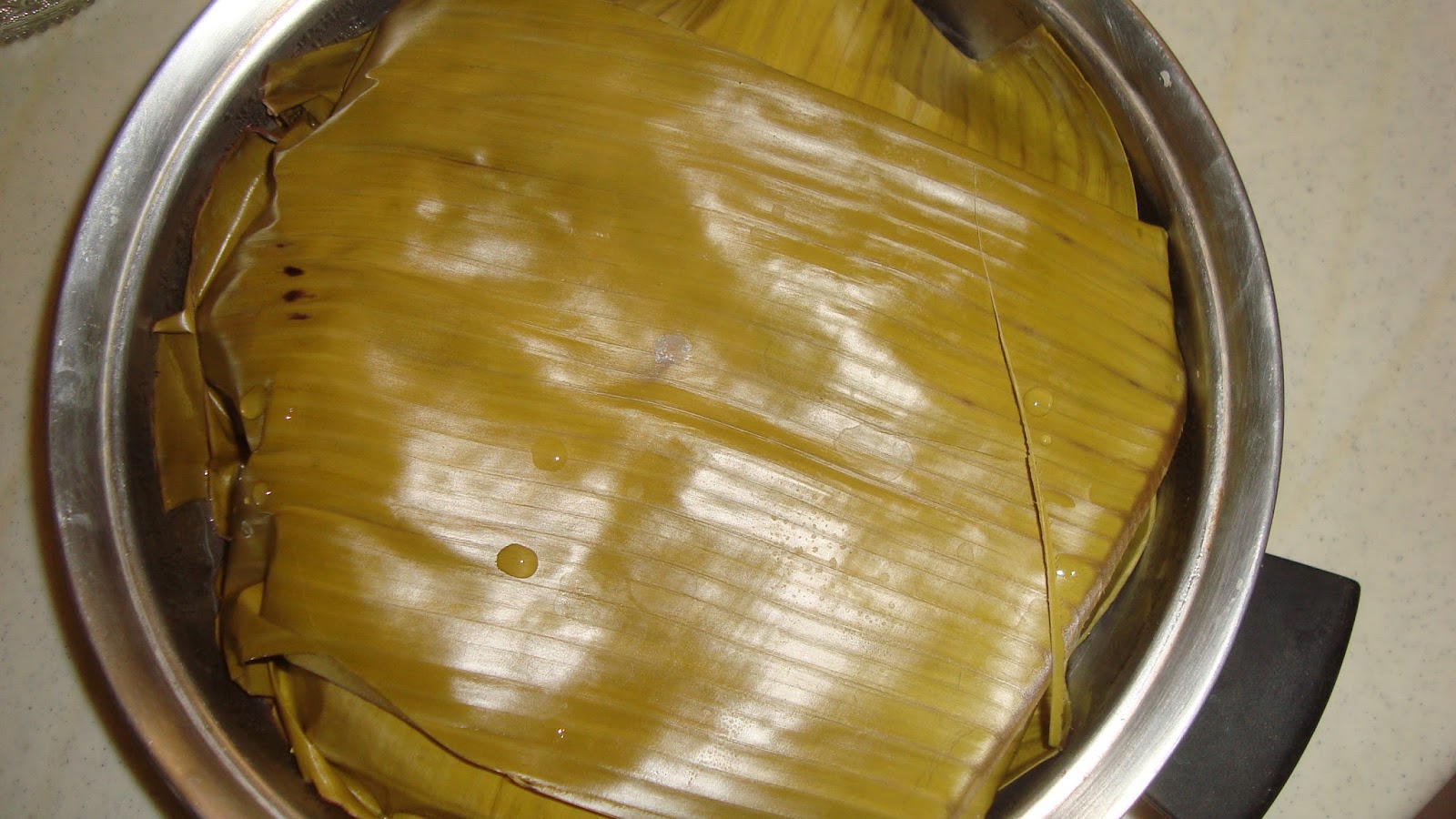 Naturalism - the Eighth Sense: Tamales - steamed fish in banana wrapper