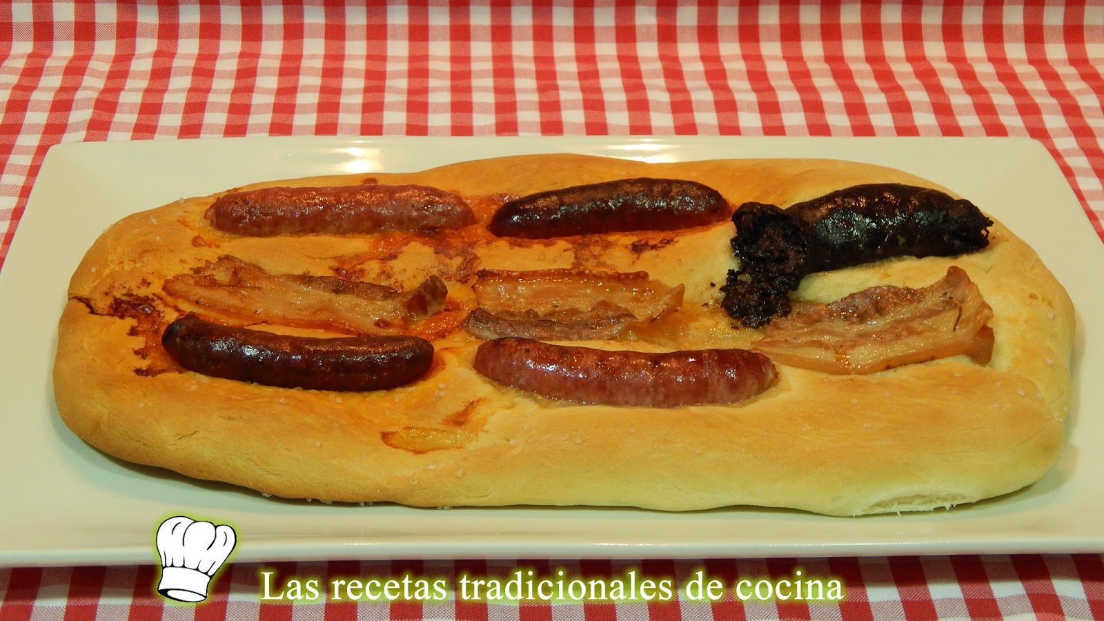 Tortas De Pan Con Embutido O Cocas De Mestall