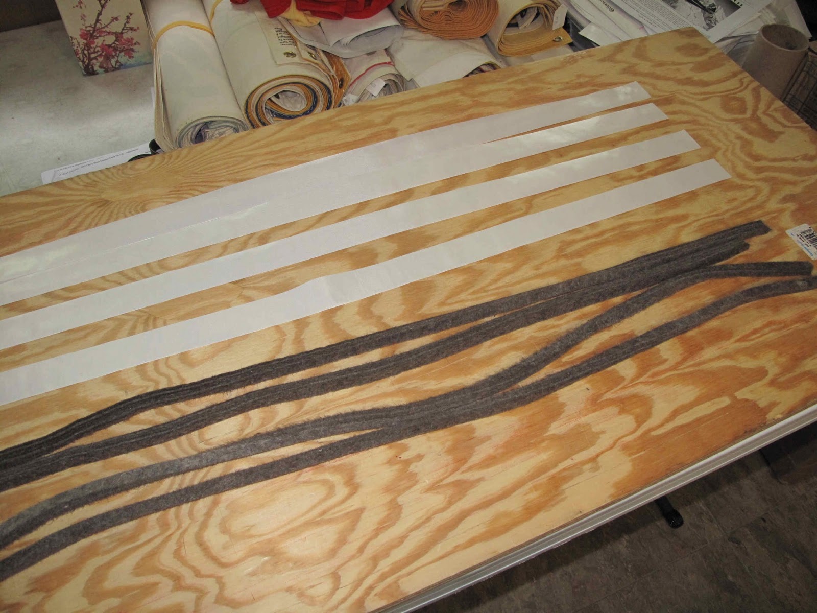 Cessna 140 Rebirth: Teflon Fabric for Rub Strip Arrived