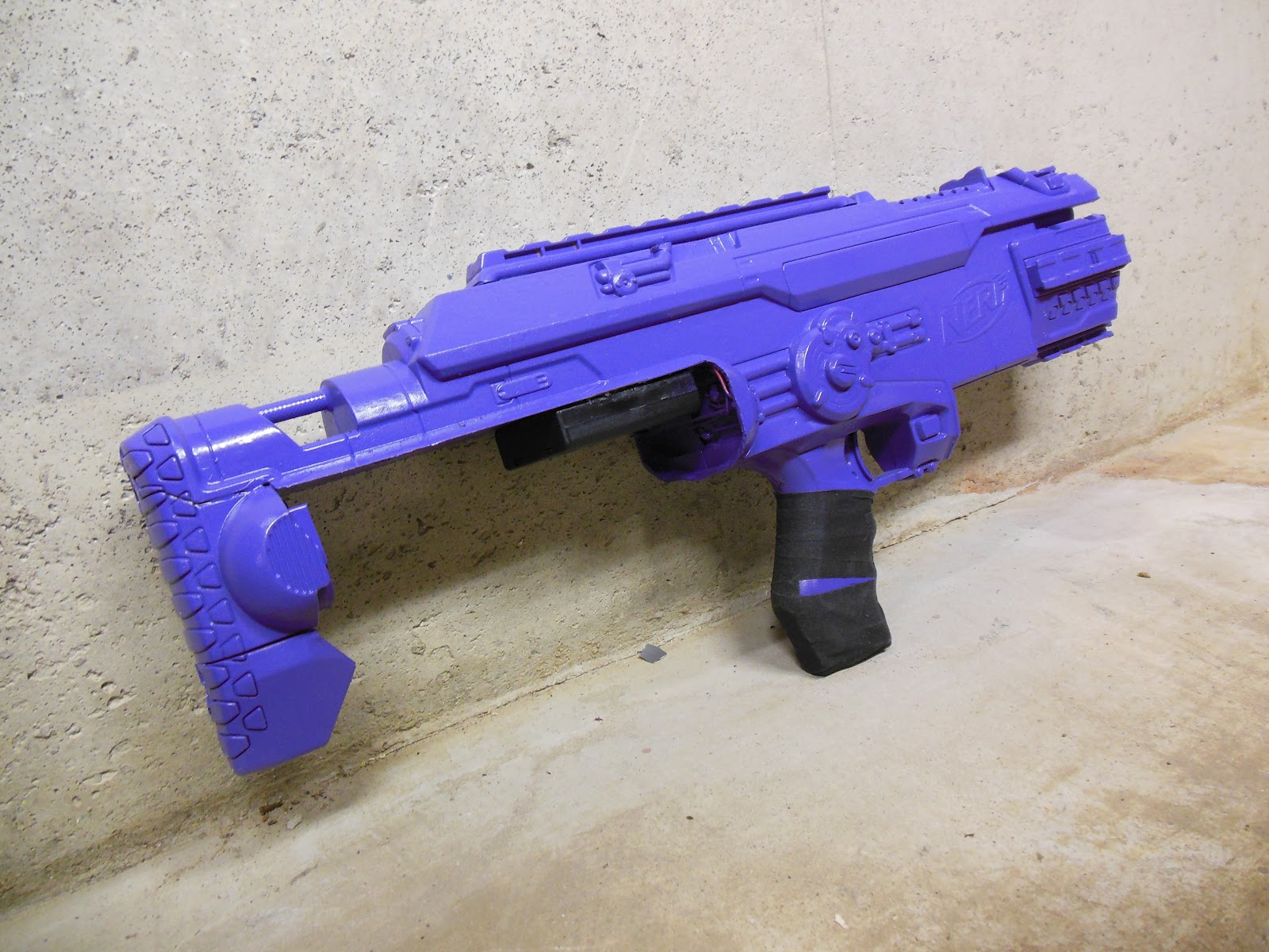 Lasagna678 Nerf Mods: Purple and White Stampede SMGs