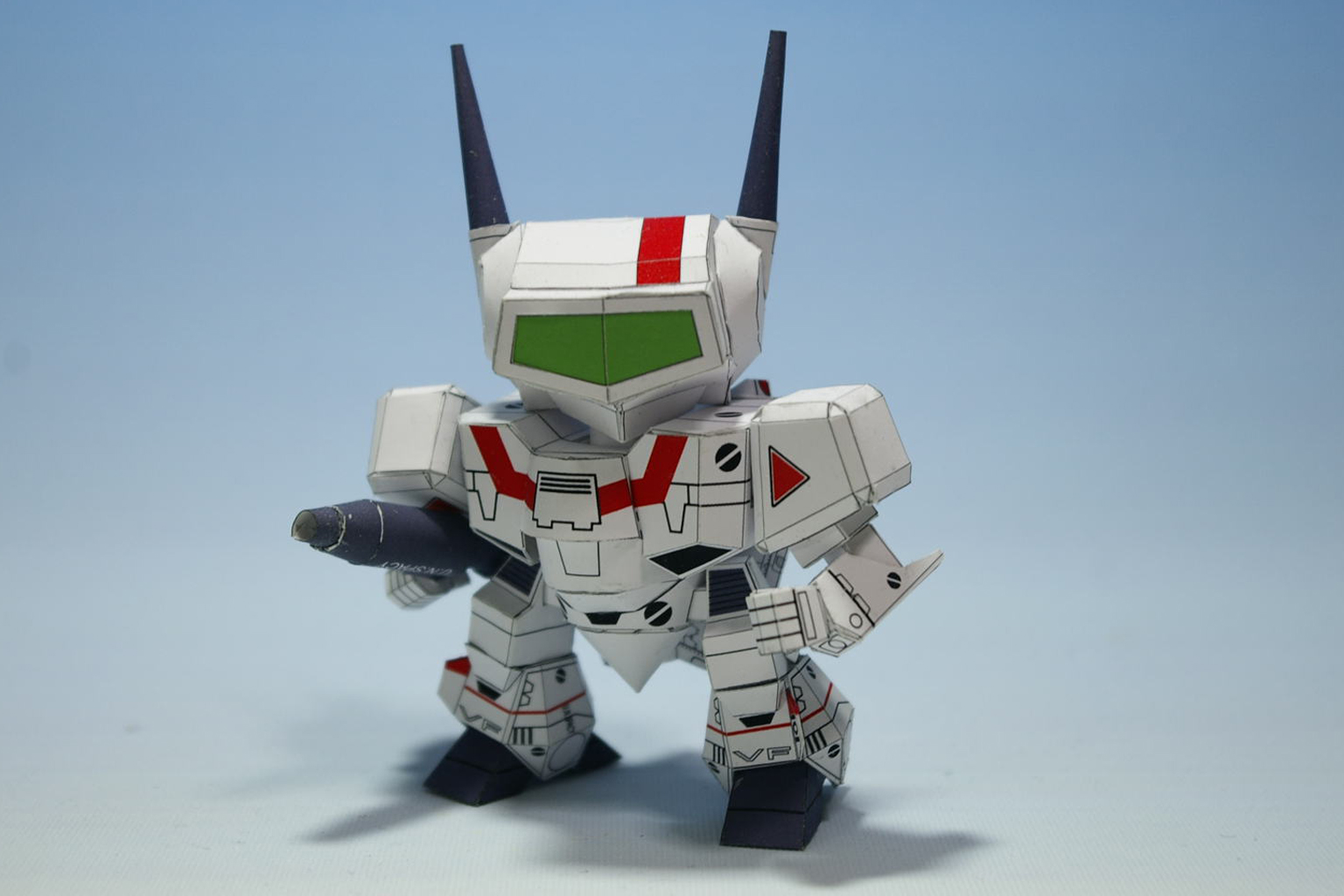 Macross: SD VF-1J Valkyrie Papercraft | Paperized Crafts