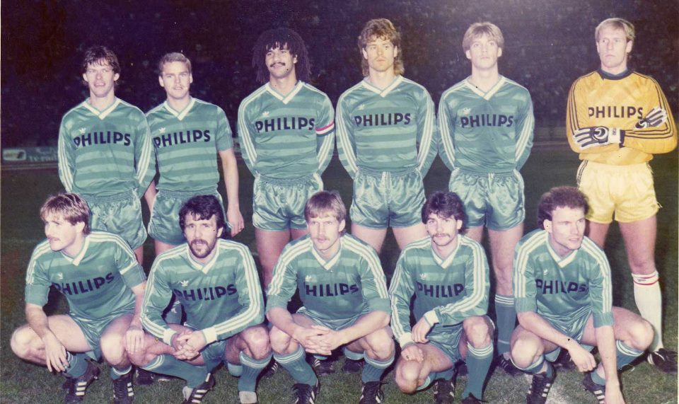 ANOTANDO FÚTBOL *: FOTOS HISTÓRICAS DEL PSV EINDHOVEN I