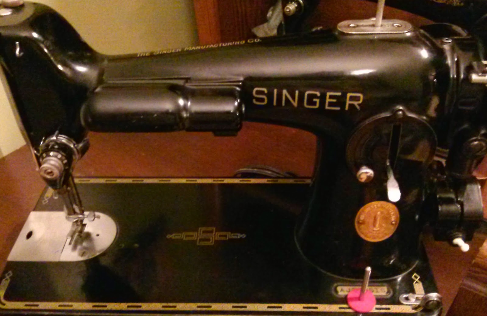 Sewing Machine Mavin: Singer 201 (again)