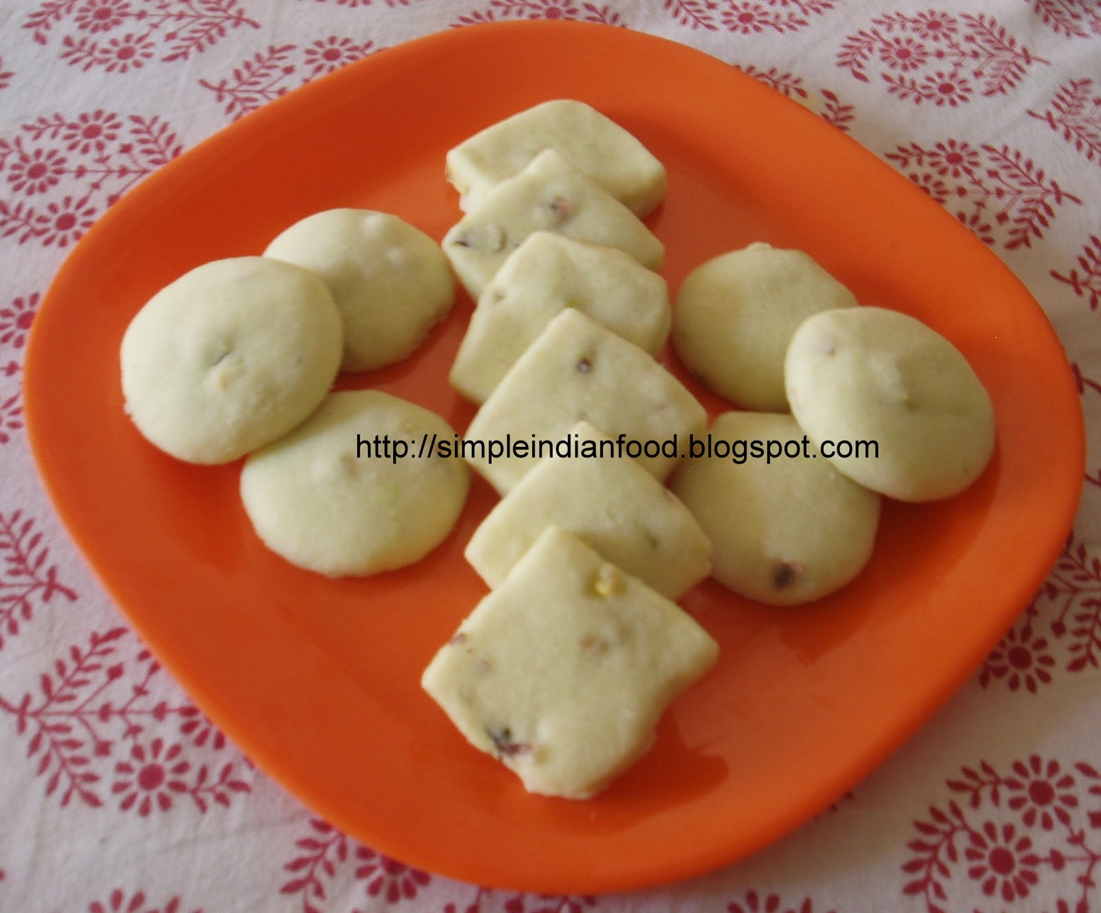 Simple Indian Food- An Easy Cooking Blog: Eggless Pista flavoured biscuits