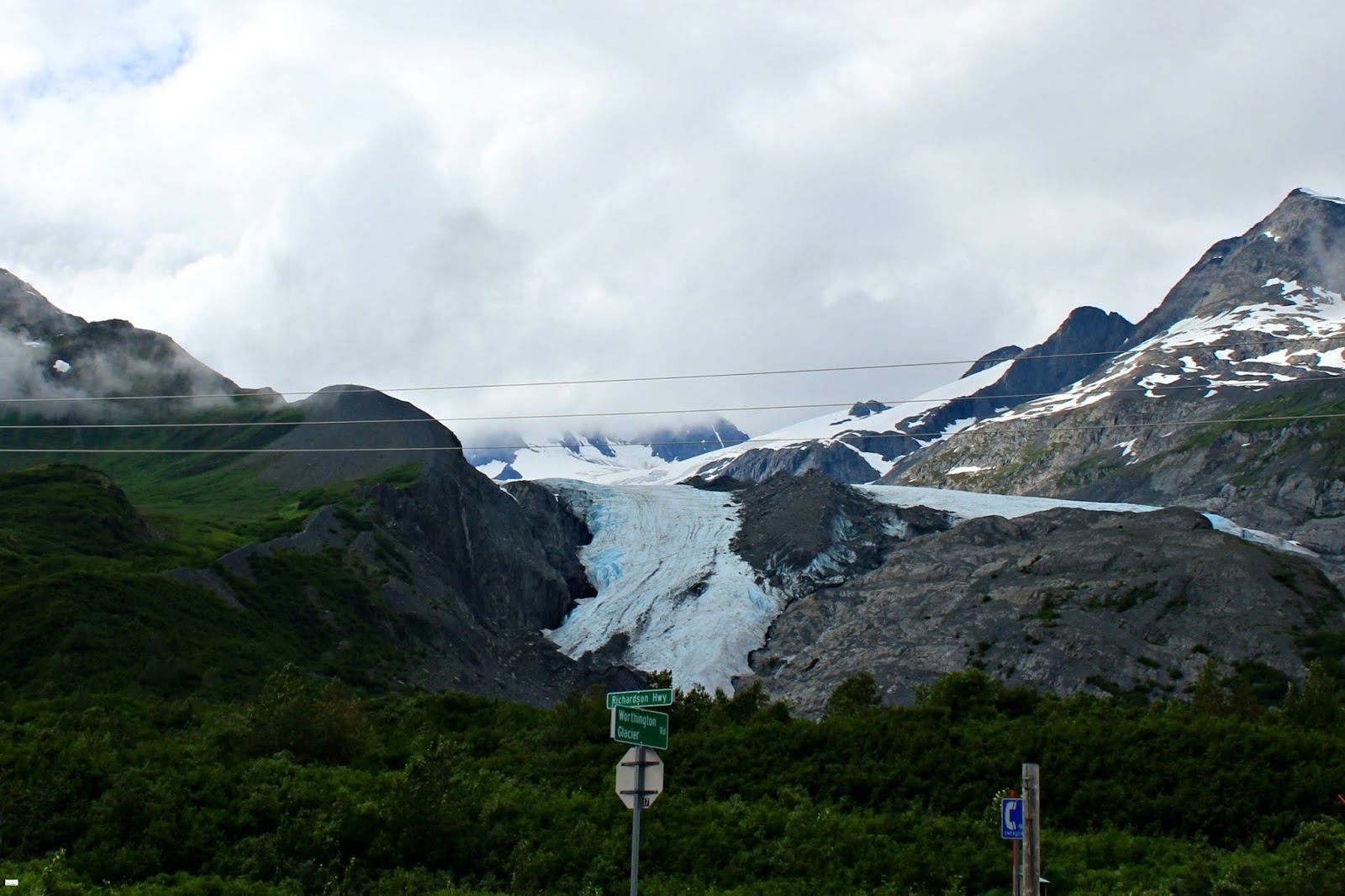 Worthington Glacier in Thompson Pass // Alaska | Caravan Sonnet