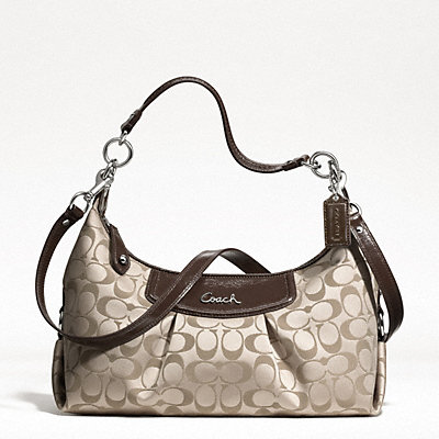 .: F19766 Coach Signature crossbody