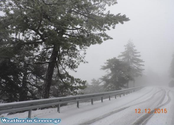 EΠΕΣΑΝ ΤΑ ΠΡΩΤΑ ΧΙΟΝΙΑ ΣΤΗΝ ΑΤΤΙΚΗ...ΣΤΑ ΛΕΥΚΑ Η ΠΑΡΝΗΘΑ - Εφημερίδα ...