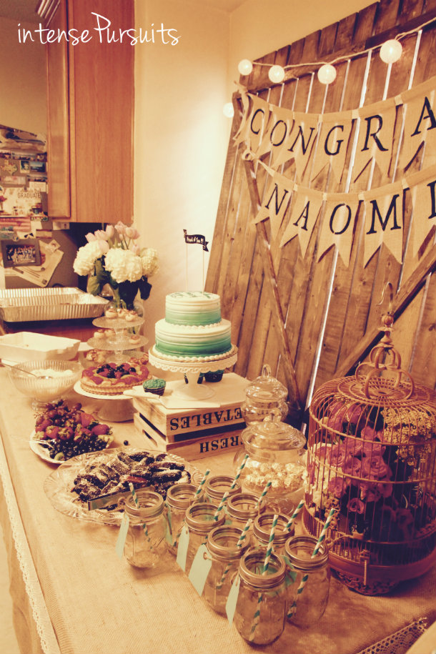 DIY: vintage chic graduation decor