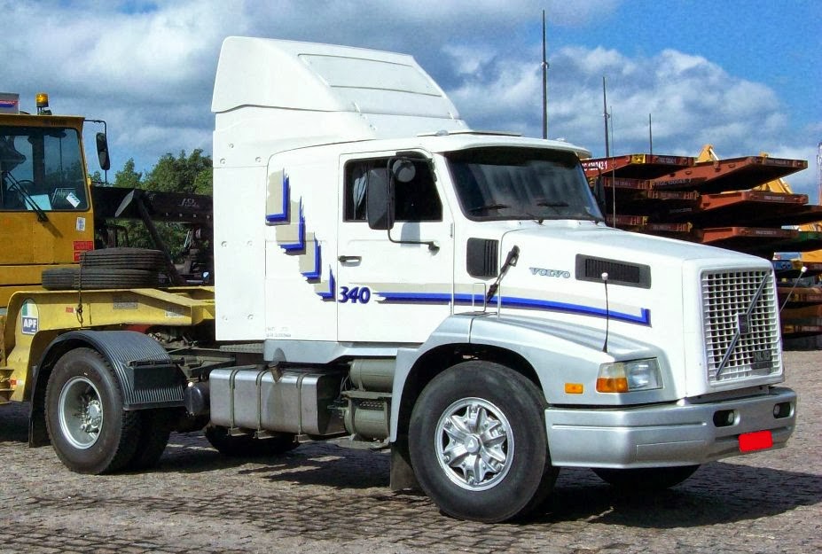 Mundo dos Pesados: Volvo NL10 340 4x2