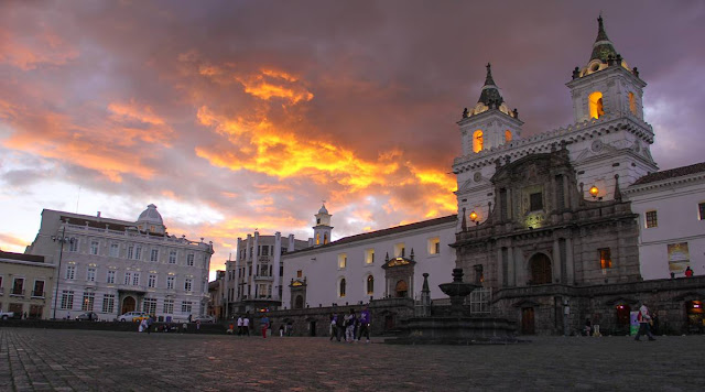 Aviación de Chile: Vuelve la conexión Santiago-Quito non-stop: LATAM ...