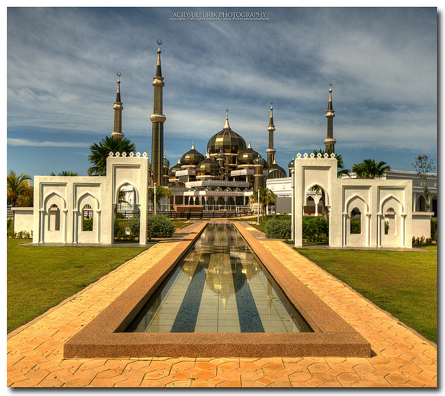 Travel And Living Malaysia: Crystal Mosque