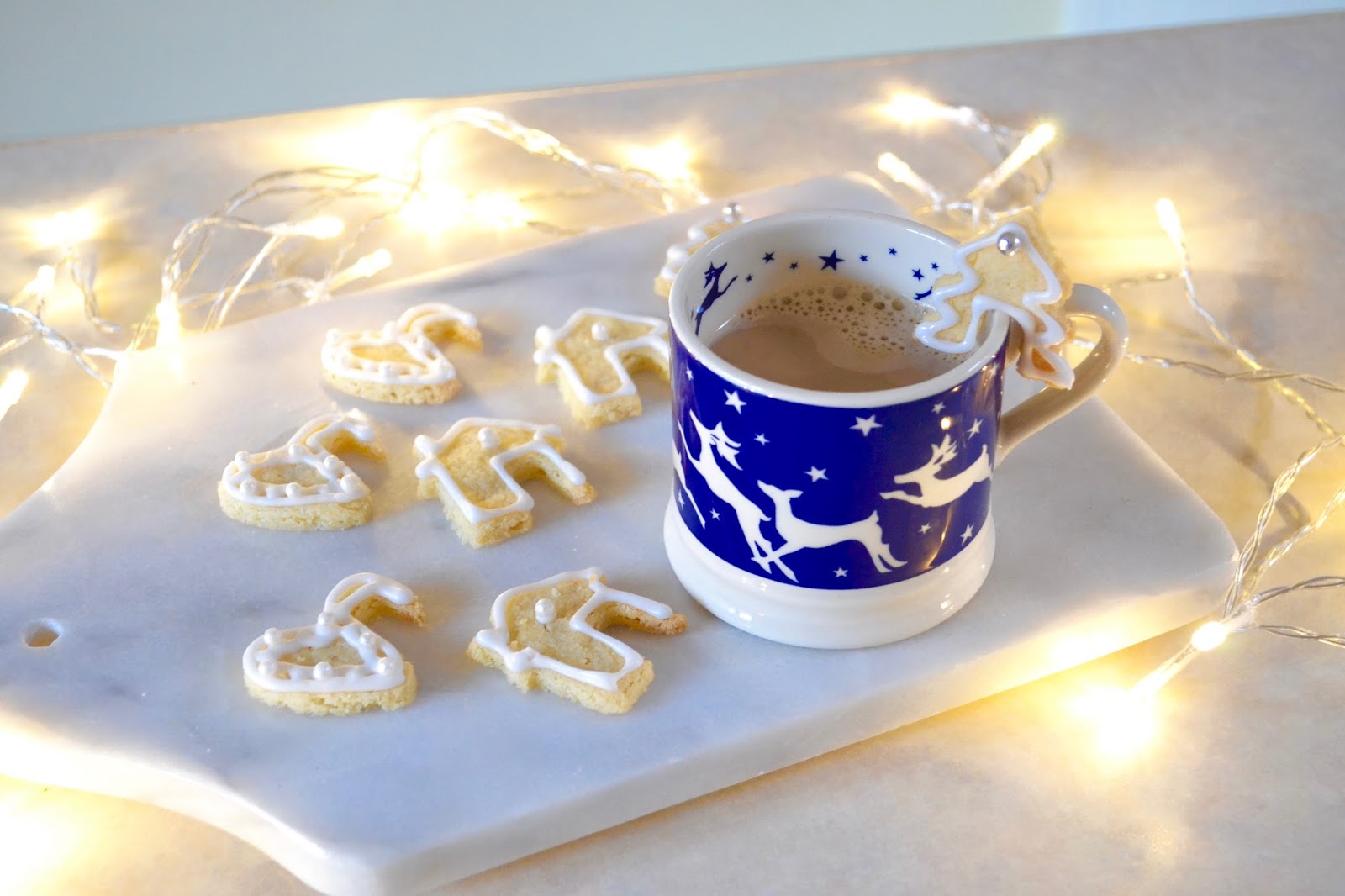DIY Christmas | Iced Biscuit Christmas Tree & Mug Biscuits | The Things ...