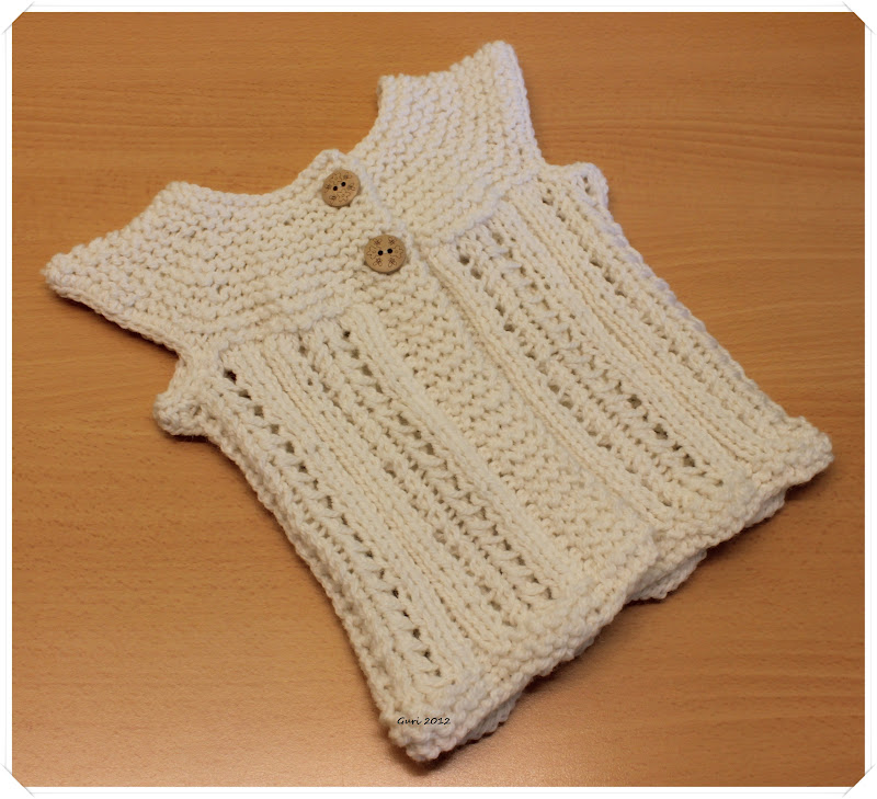 Hjerte GO`H Design: Maja-vest; ny babyvest med rundfelling