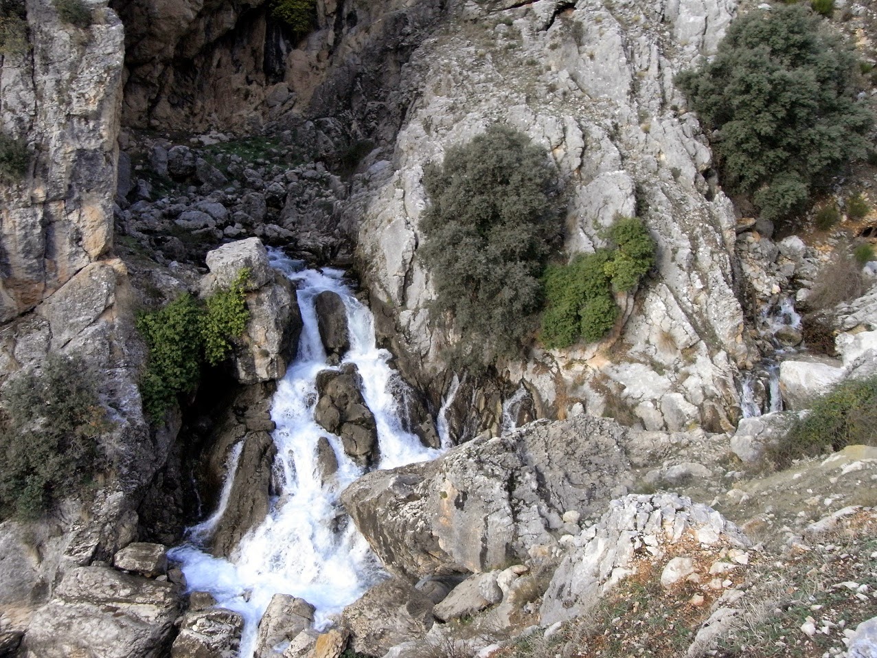 Senderismo-Jumilla: SIERRA DE CASTRIL: NACIMIENTO DEL RÍO CASTRIL Y ...
