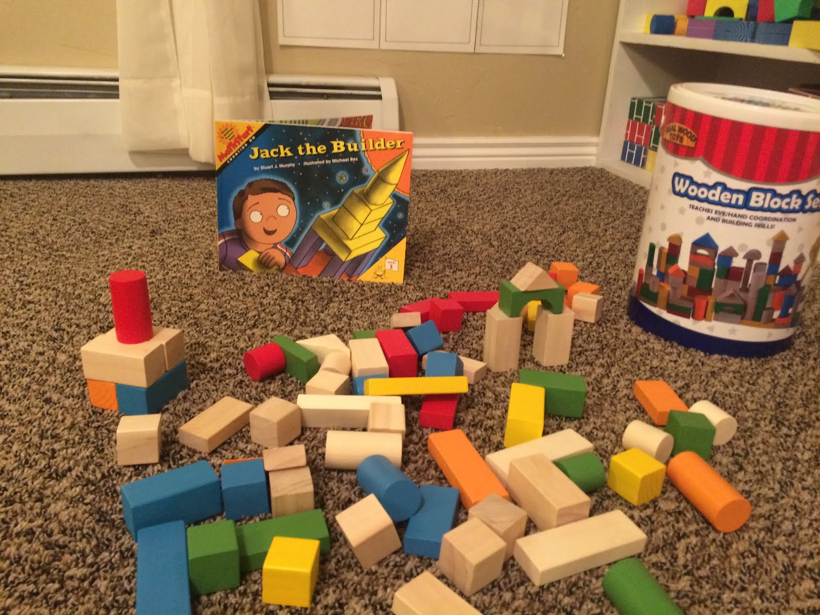 Lisa's Littlest Learners: Shapes Shapes Shapes!