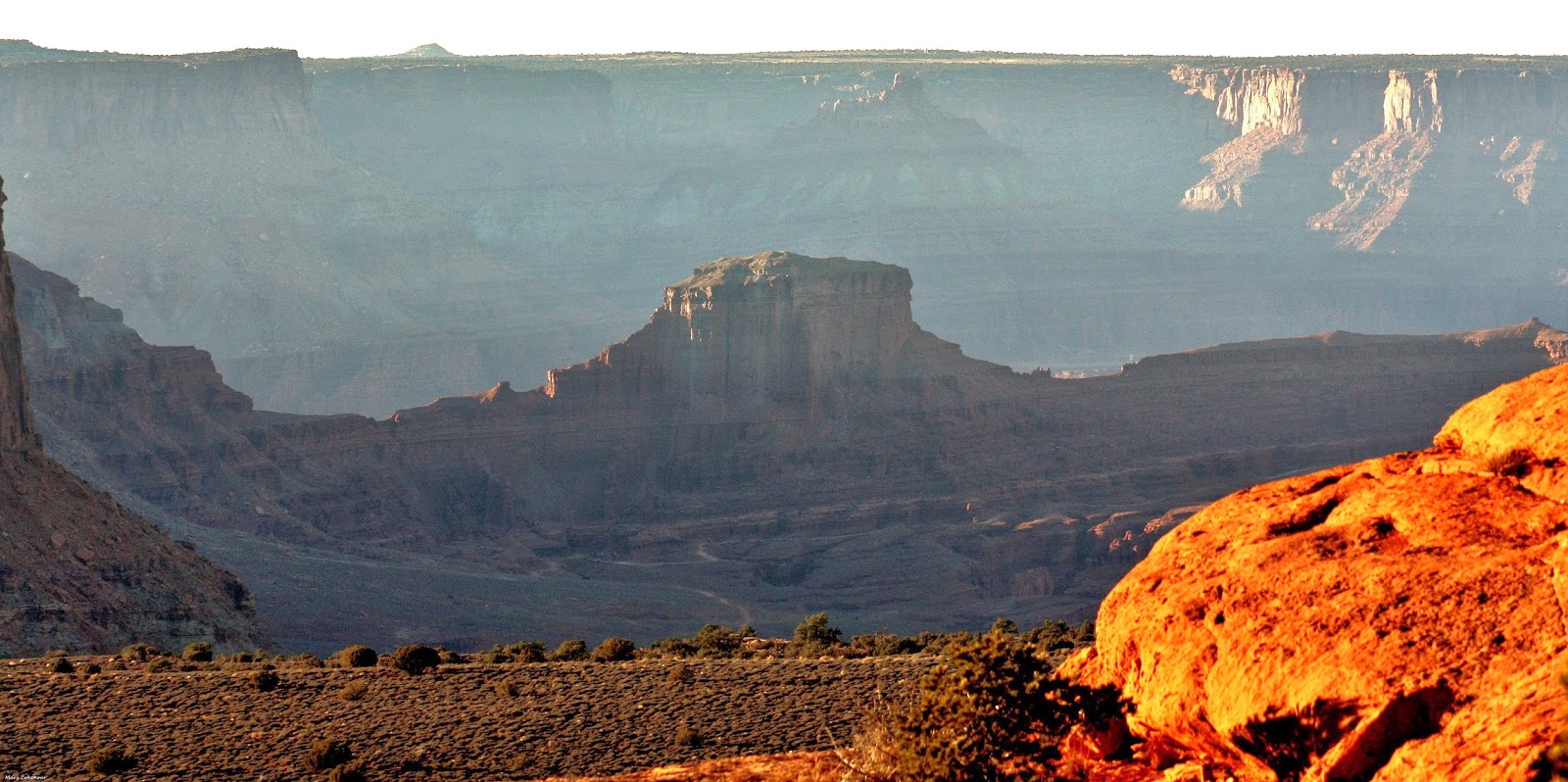 The Southwest Through Wide Brown Eyes: The Lone Rock Road Behind the ...