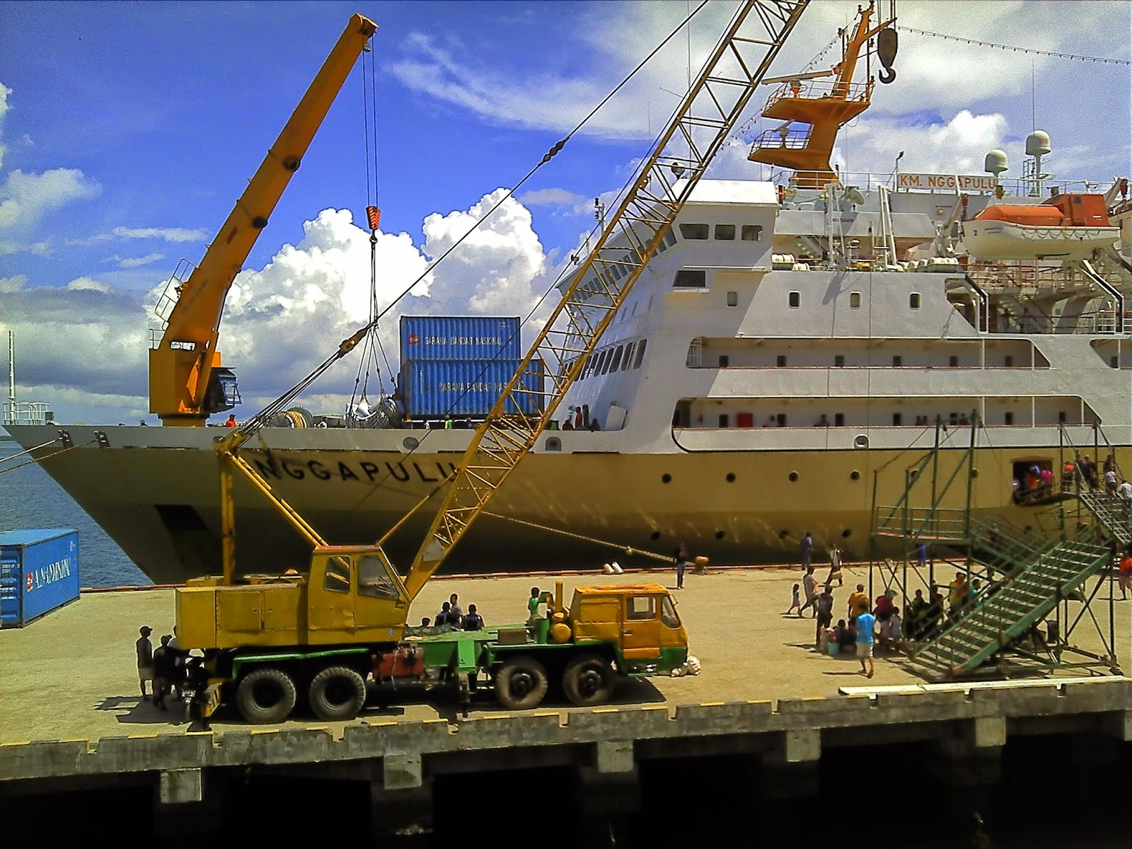 KM NGGAPULU @PORT OF SORONG | UNOFFICIAL BLOG - PORT OF SORONG
